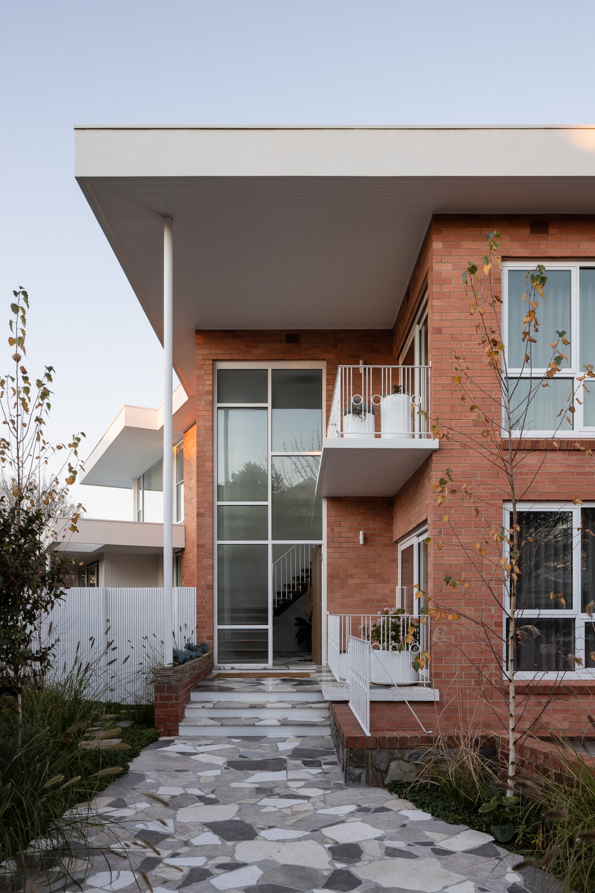 YinjiSpace - Tecture Architecture x Balmoral Mid Century